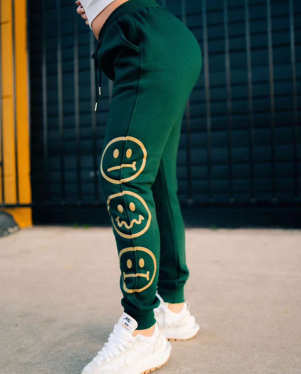 Don't Mind My Face Sweatpants – SwiftEnough